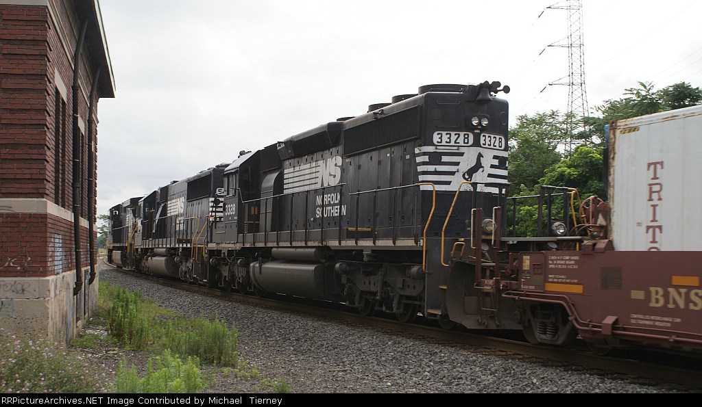 NS SD40-2 3328 on a stack train